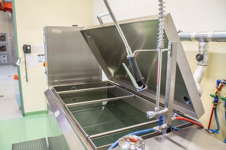 MA-1366 Bone Maceration Unit with two Process-Chambers – MEDIS Medical ...